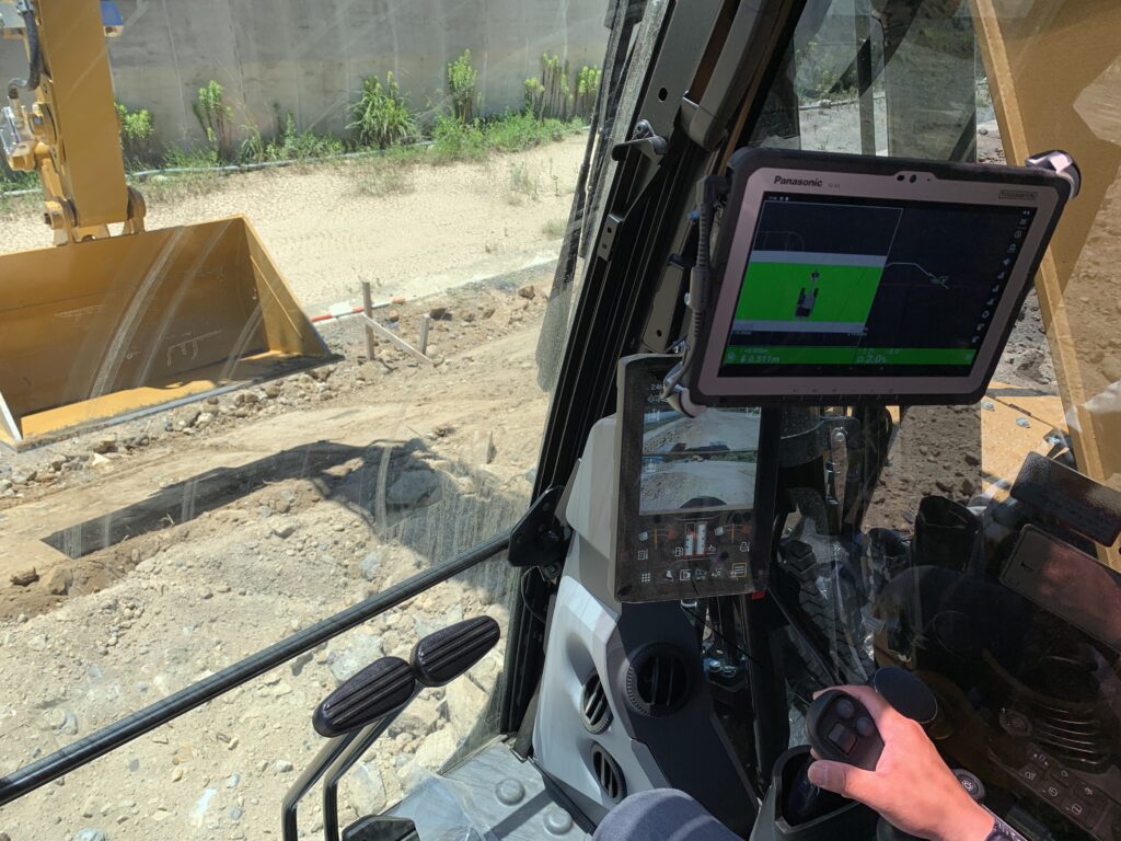 i-Construction 『CAT315』 ICTバックホウ 杭ナビショベル 艤装完了 8月1日稼働開始 | 平成建設ー長崎 佐世保の土木・総合建設業